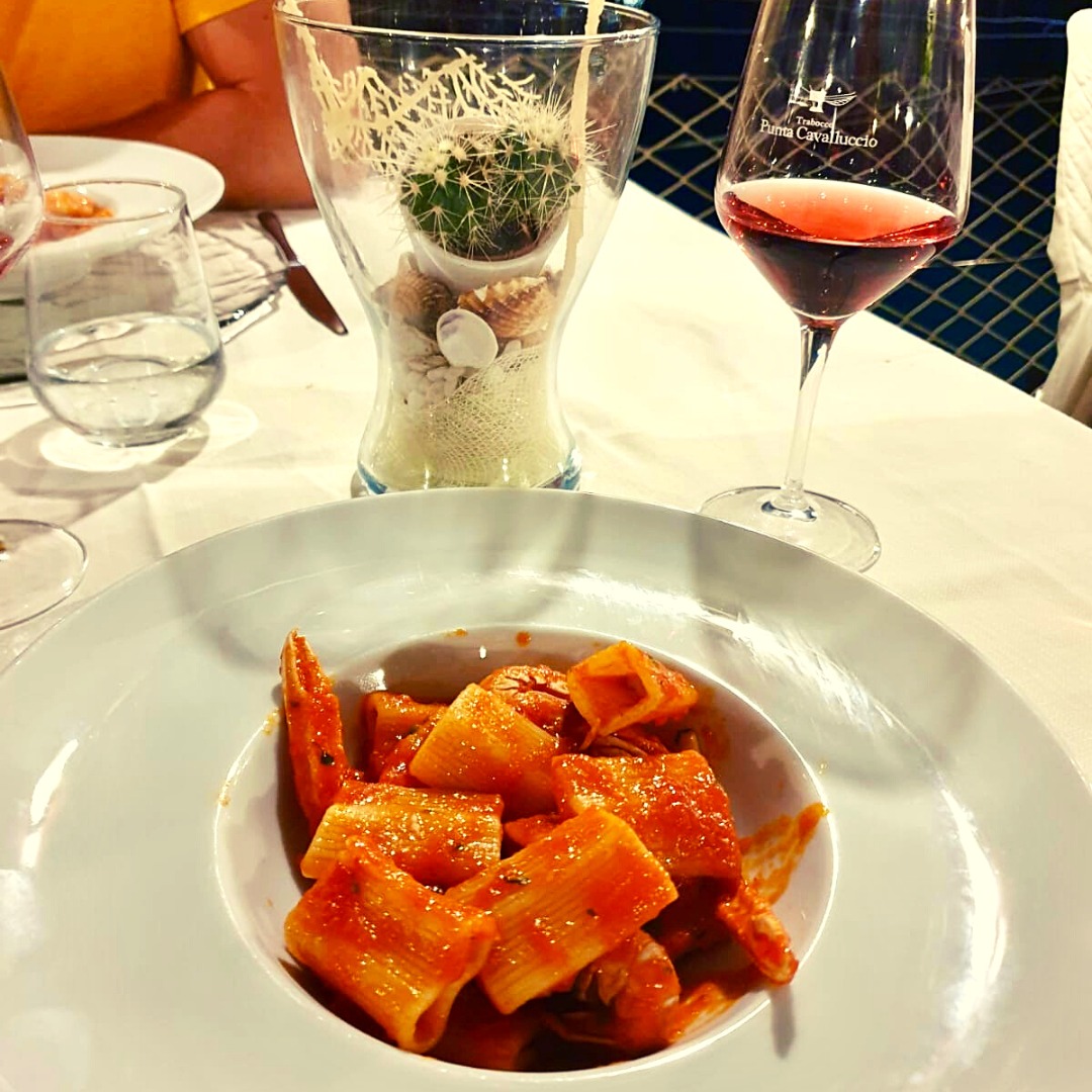 Una experiencia imperdible en Abruzzo: cenar en un trabocco!